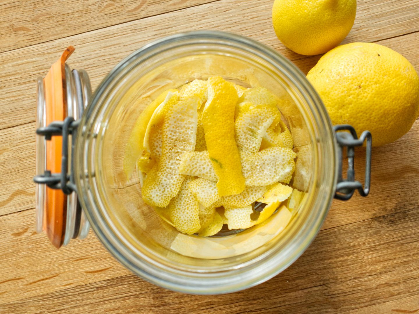 Delicious Home-made Limoncello Recipe